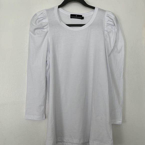 Tuckernuck | Tops | Tuckernuck White Tshirt Top | Poshmark